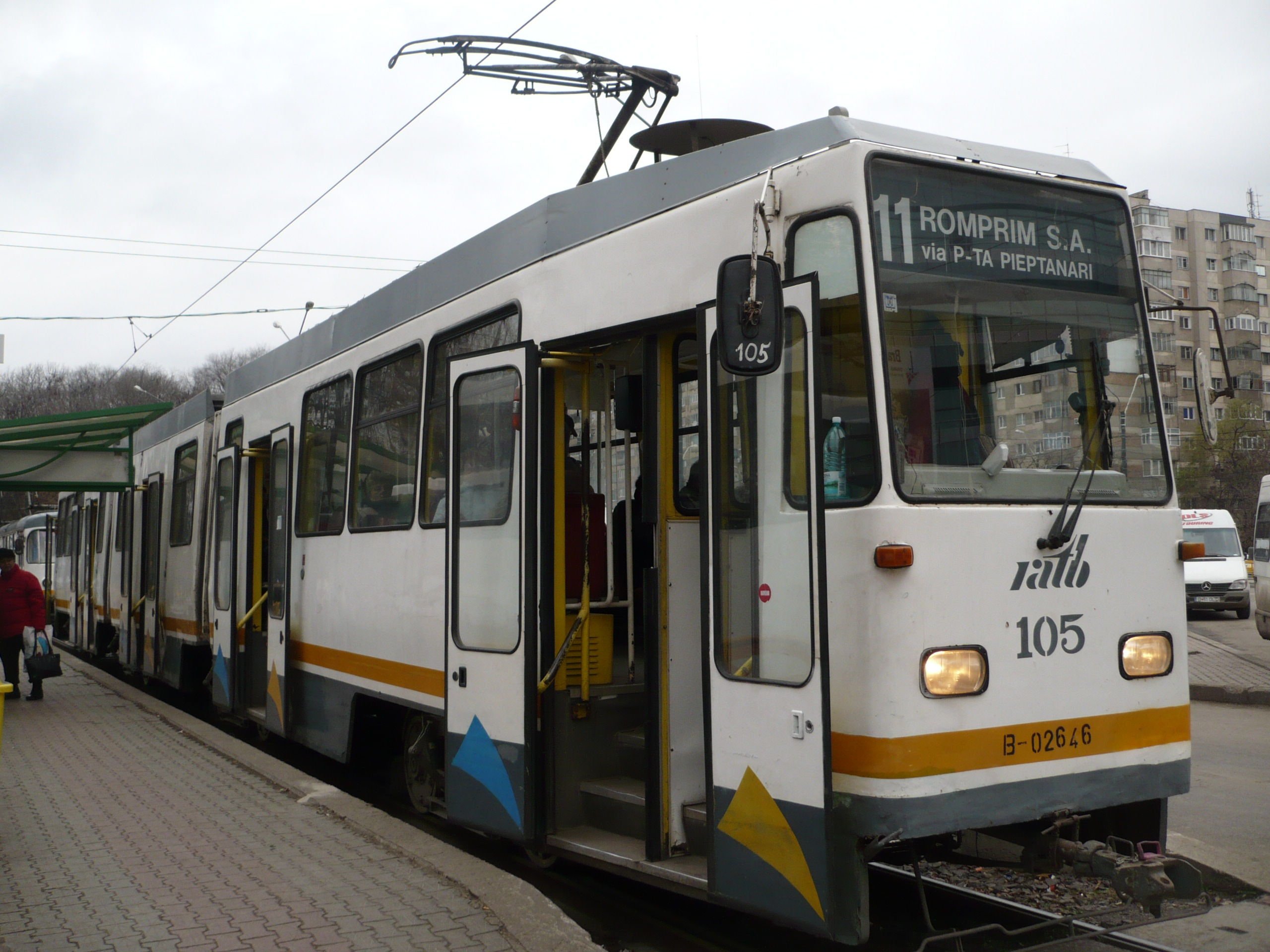 Sfârșit crunt pentru un bărbat! A pierit călcat de tramvai. Vatmanul nu ...