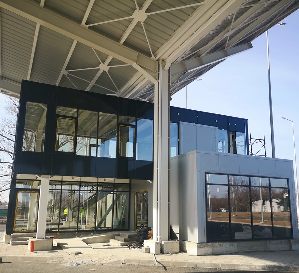 Prinde contur prima și cea mai mare dintre cele trei autogări ce se ...