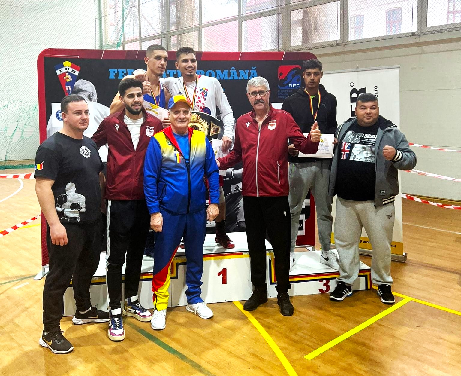 Cel mai în formă boxer din Dâmbovița a devenit vicecampion al României ...